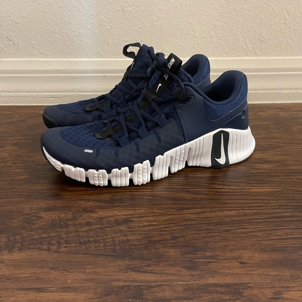 Nike Free Metcon 5 Navy/White Mens Sneakers Size 7.5 - Gem